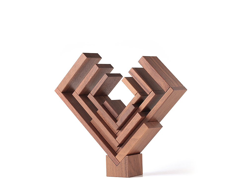 New in the Naef collection: Corus - Naef Spiele AG